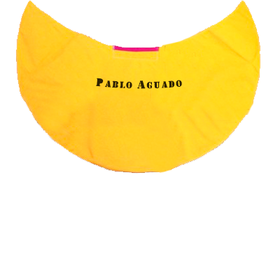 Capote infantil de Pablo Aguado - Círculo Cultural Taurino Pablo Aguado